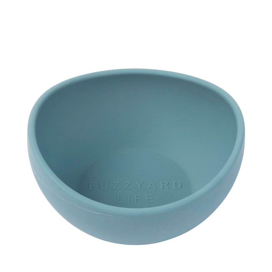 Köp FuzzYard Silicone Bowl French Blue till din hund | Tinybuddy